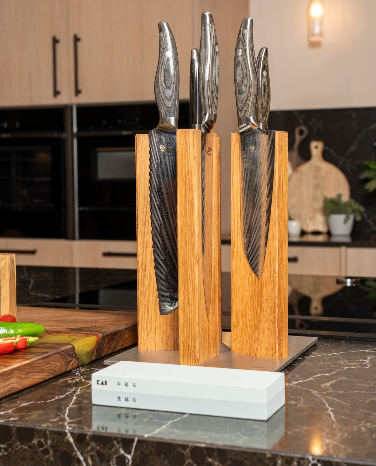 Kai Shun Nagare 5 Knife, Oak Block and Whetstone Set – The Cotswold ...